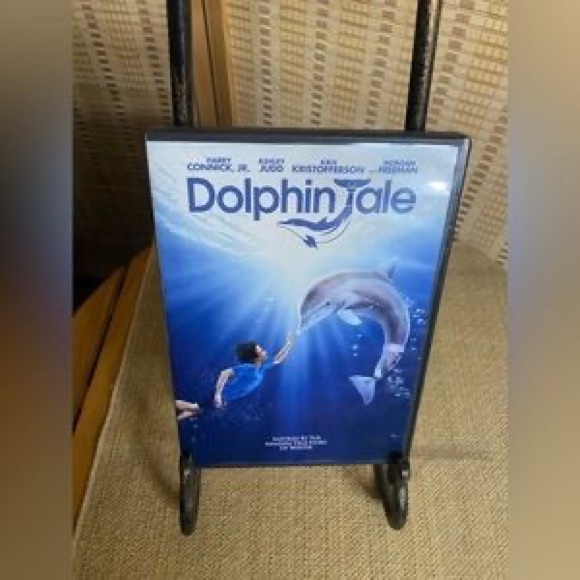 Media | Dolphin Tale Dvd | Poshmark